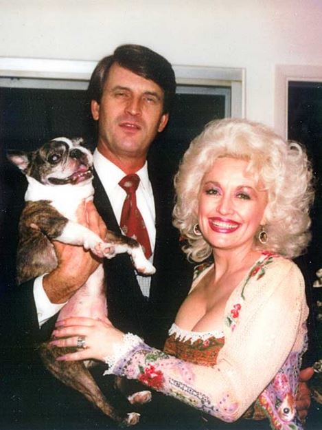 Dolly Parton's Husband, Carl Dean Dies At 82